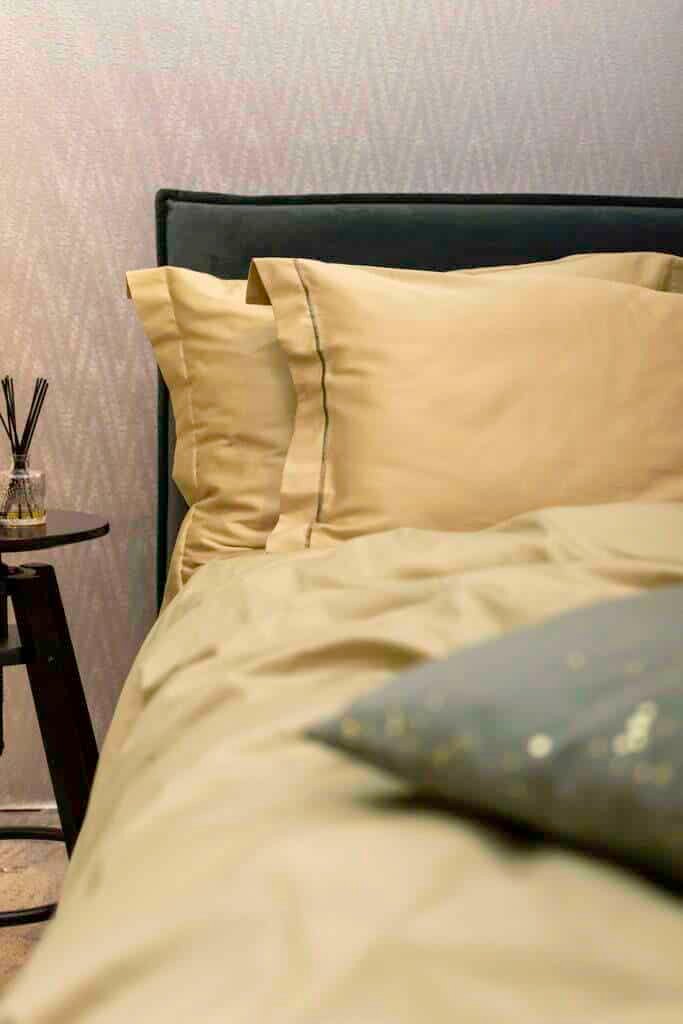 Sateen Fitted sheet Honey - DecoFlux